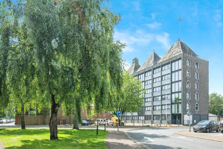 Duration Windows sets new standard with Royale Stepped Window – Windows ...